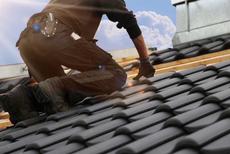 Qual è la differenza tra tegola e coppo? I pro e i contro delle due opzioni